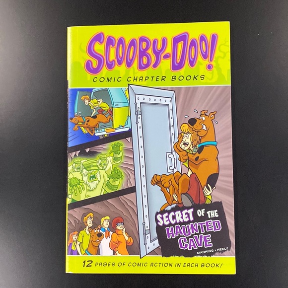 Warner Bros. | Other | Scoobydoo Comic Chapter Books Secret Of The ...
